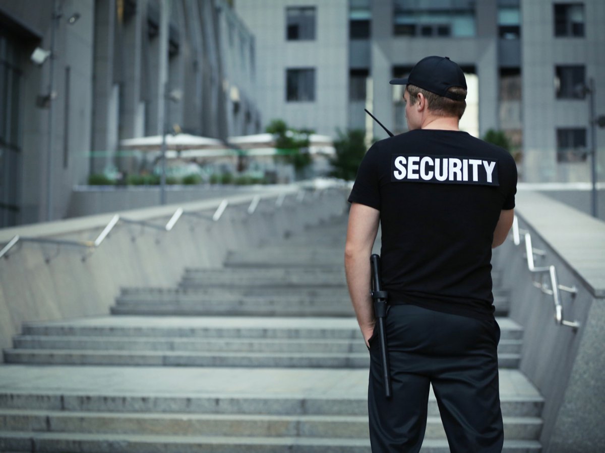 Mit Sicherheit Ihr Partner Munich Facility & Service Crew ...